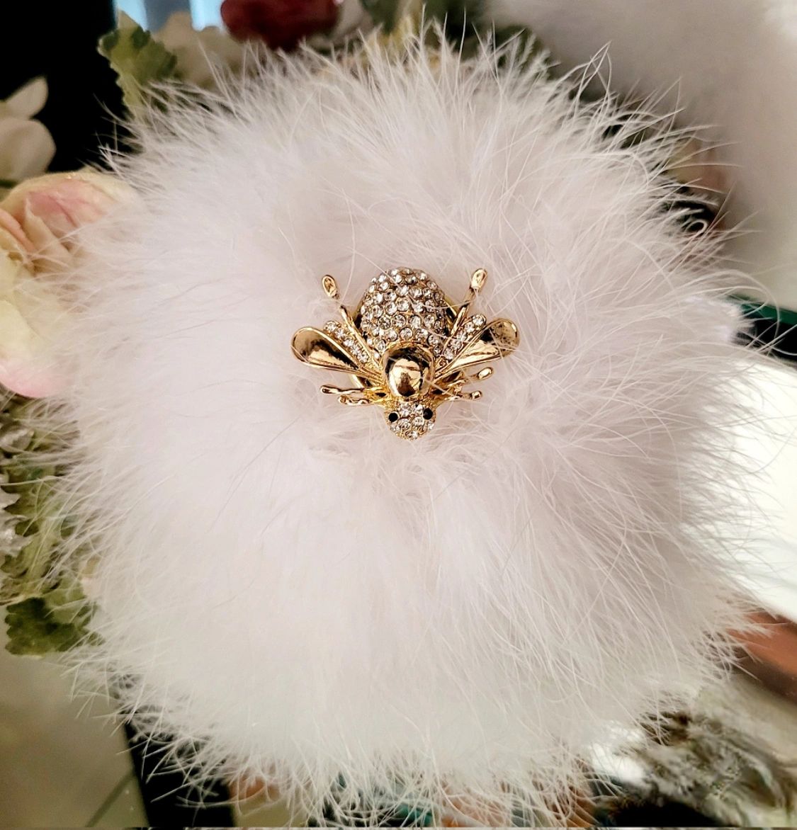 The Honey Combe Signature HoneyBee Feather Puff