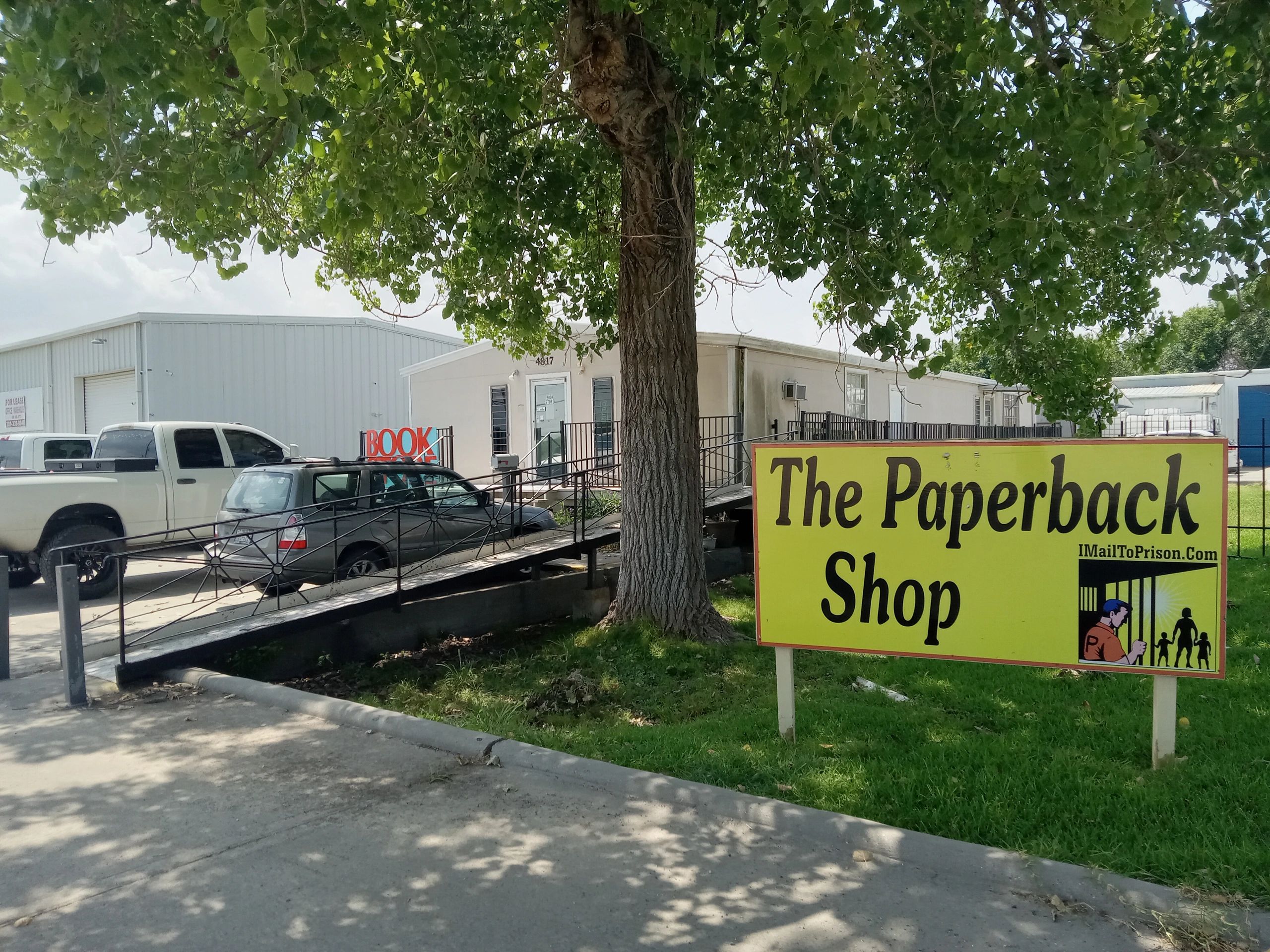 The Paperback Shop, A Bookstore