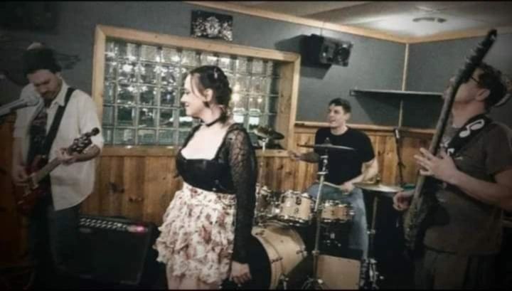 Playing the Hits | Manic on Tuesday