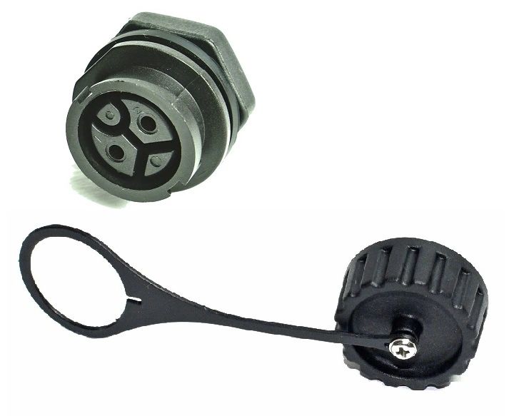 Waterproof IP67 2 Pin Female Panel Mount with cap