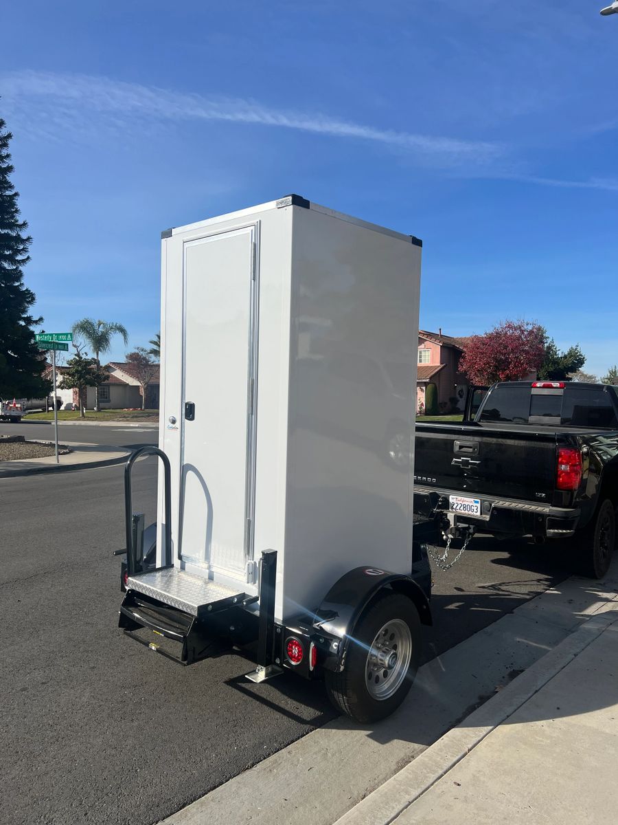 Single Stall Restroom Trailer W/AC
