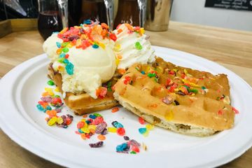 Waffles, Acai Bowl, Dessert - Waffle and Berry - Honolulu, Hawaii ...