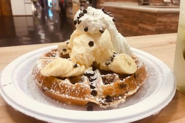 Waffles, Acai Bowl, Dessert - Waffle and Berry - Honolulu, Hawaii ...
