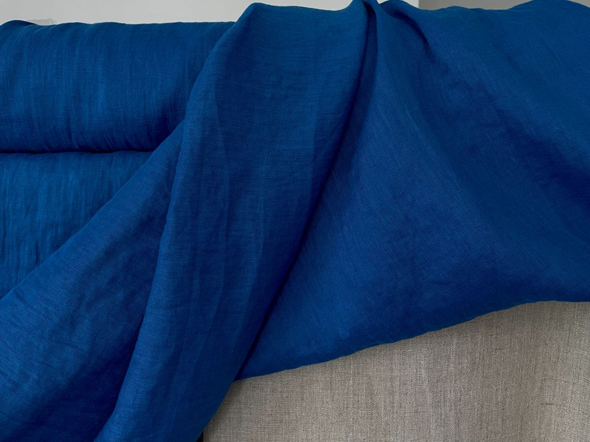 Bright blue 130g/m2 Lightweight soft pure linen fabric