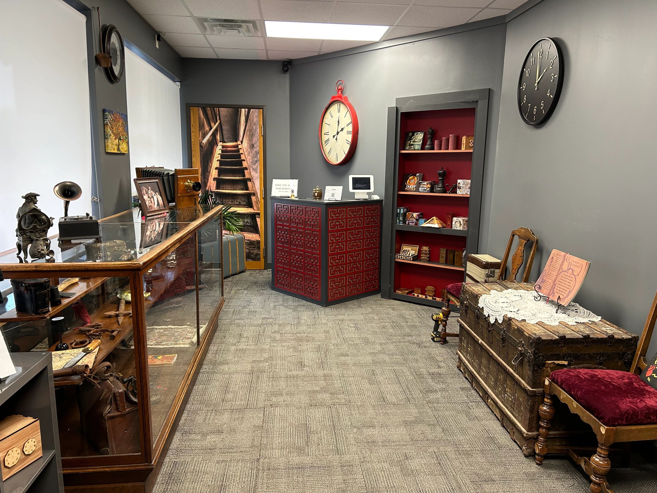 Escape Games for Team-Building: A Challenging Escape Room Experience