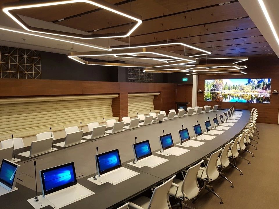 Driving Innovation: Role in Smart Meeting Room Enhance Creativity