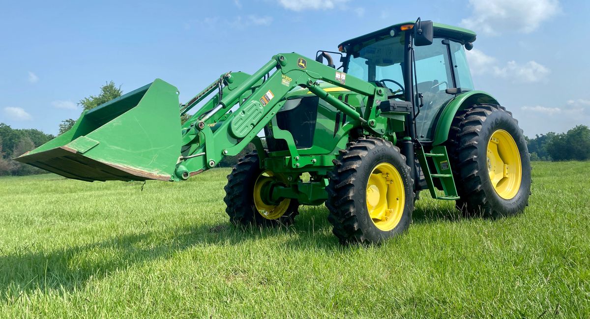 JOHN DEERE 6105D