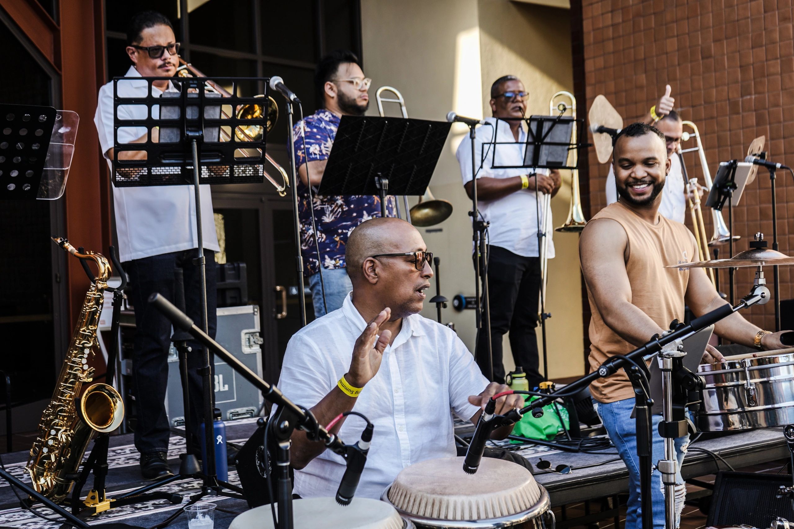 Chino Espinoza Y Los Dueños Del Son - Live Entertainment, Latin Music