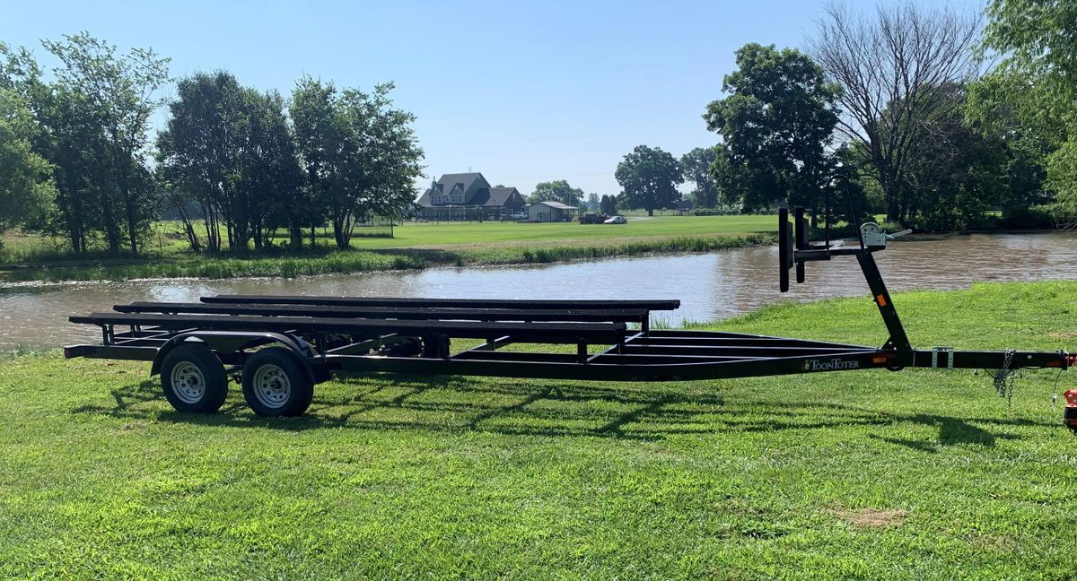 23' Tri-toon Heavy Duty Tandem Axle with Toon Tail and Disc Brake on ...