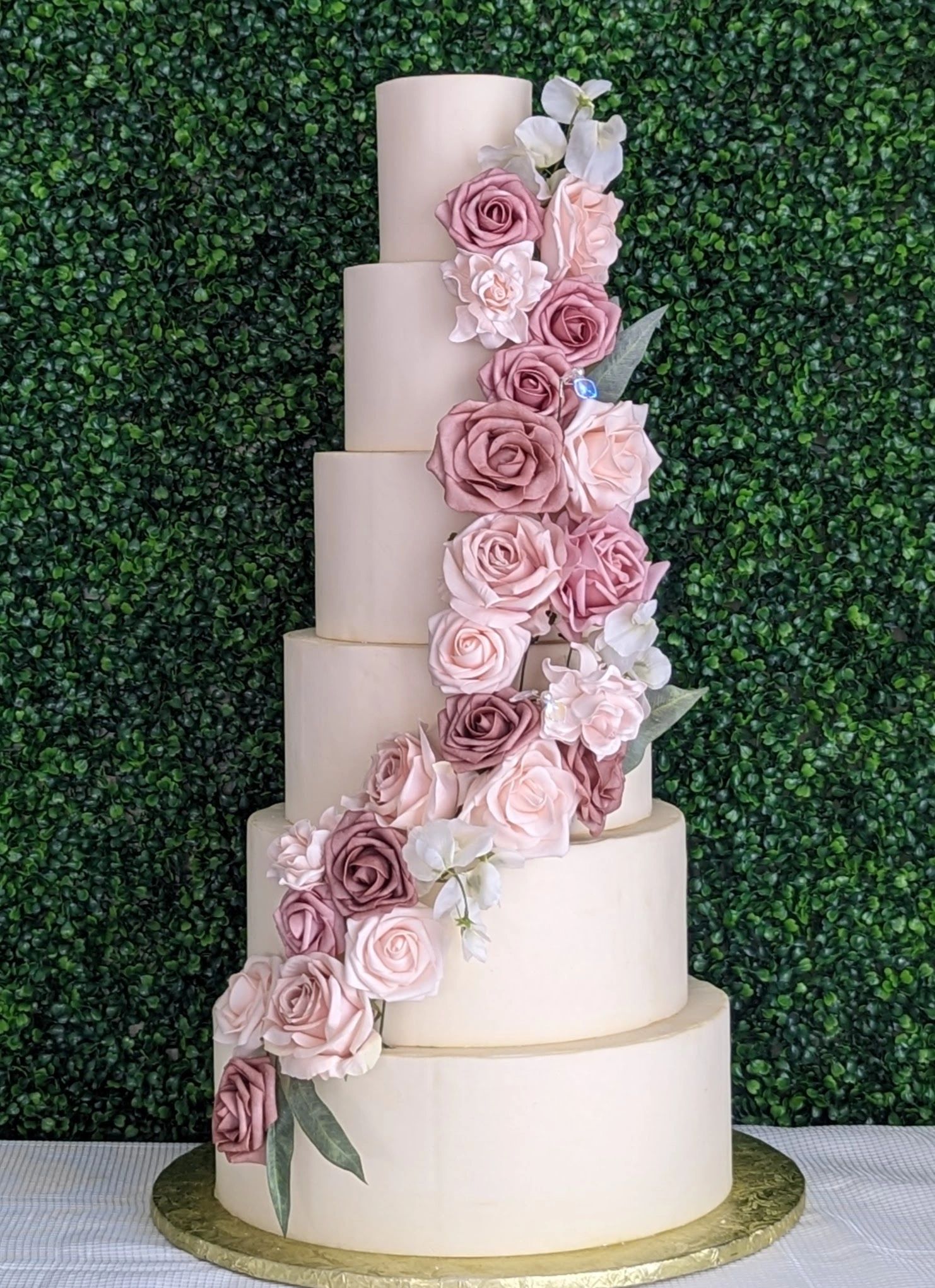 How Sweet It Is Cake Studio - Cake, Desserts