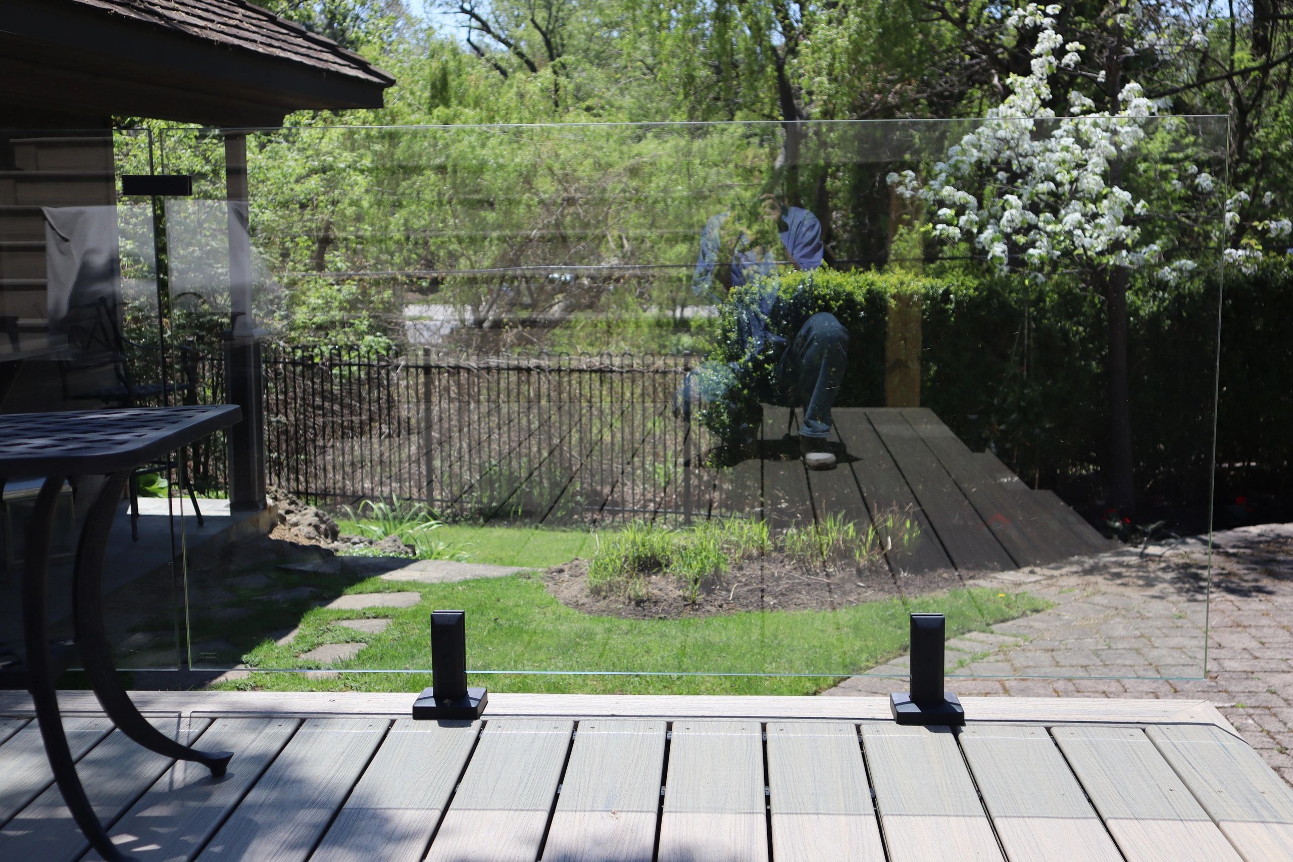 Frameless Glass Railing: Unobstructed Views from Your Deck