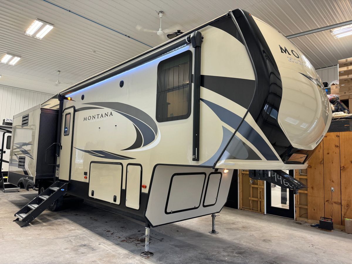 VENDU*** FIFTHWHEEL KEYSTONE MONTANA 305RL 2019
