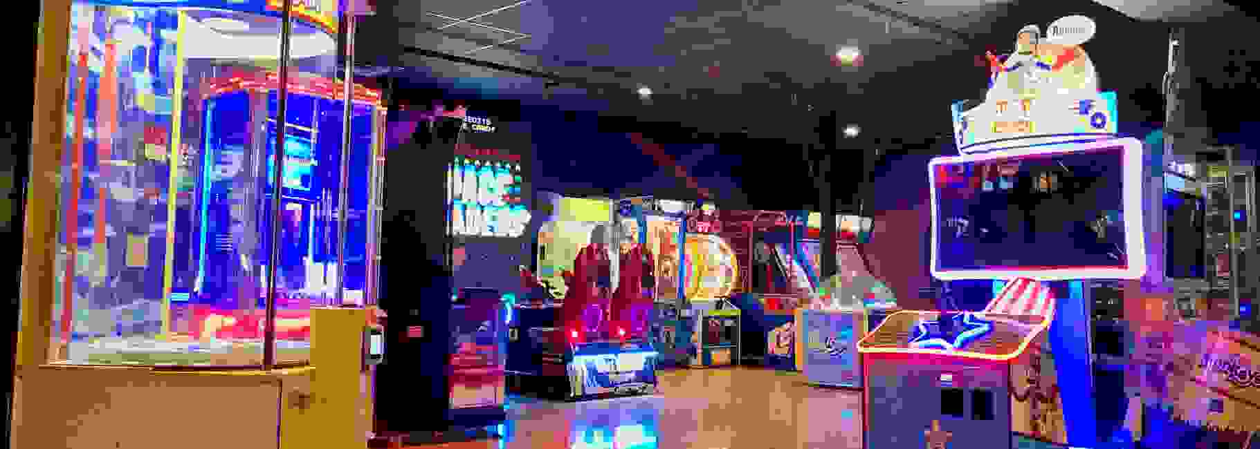 Arcade and Billiards | Leos Metro Bowl