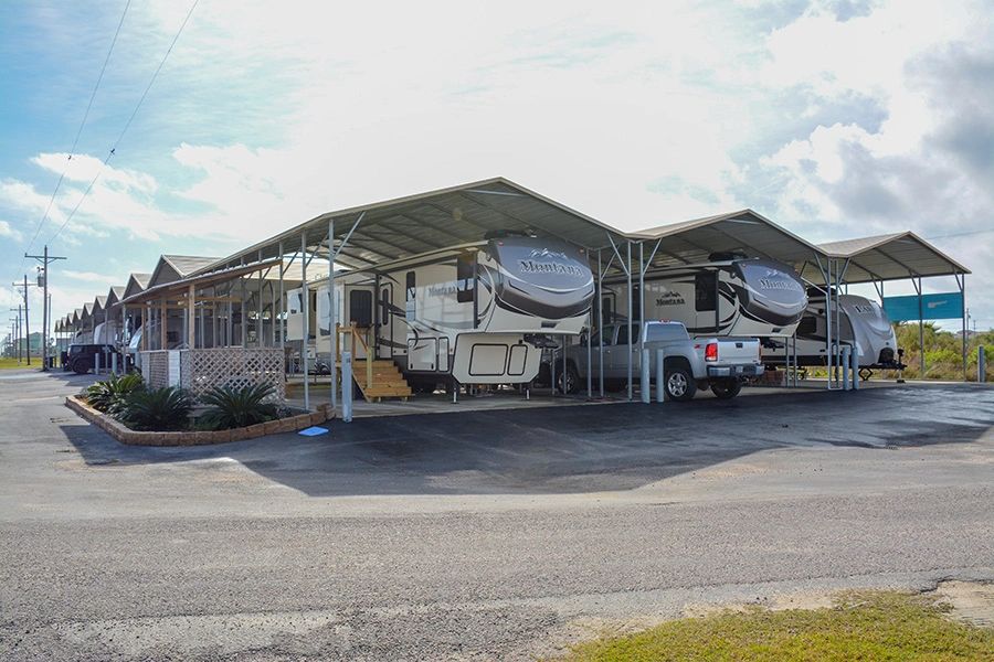 Crystal Palms RV Park: Covered rv resort