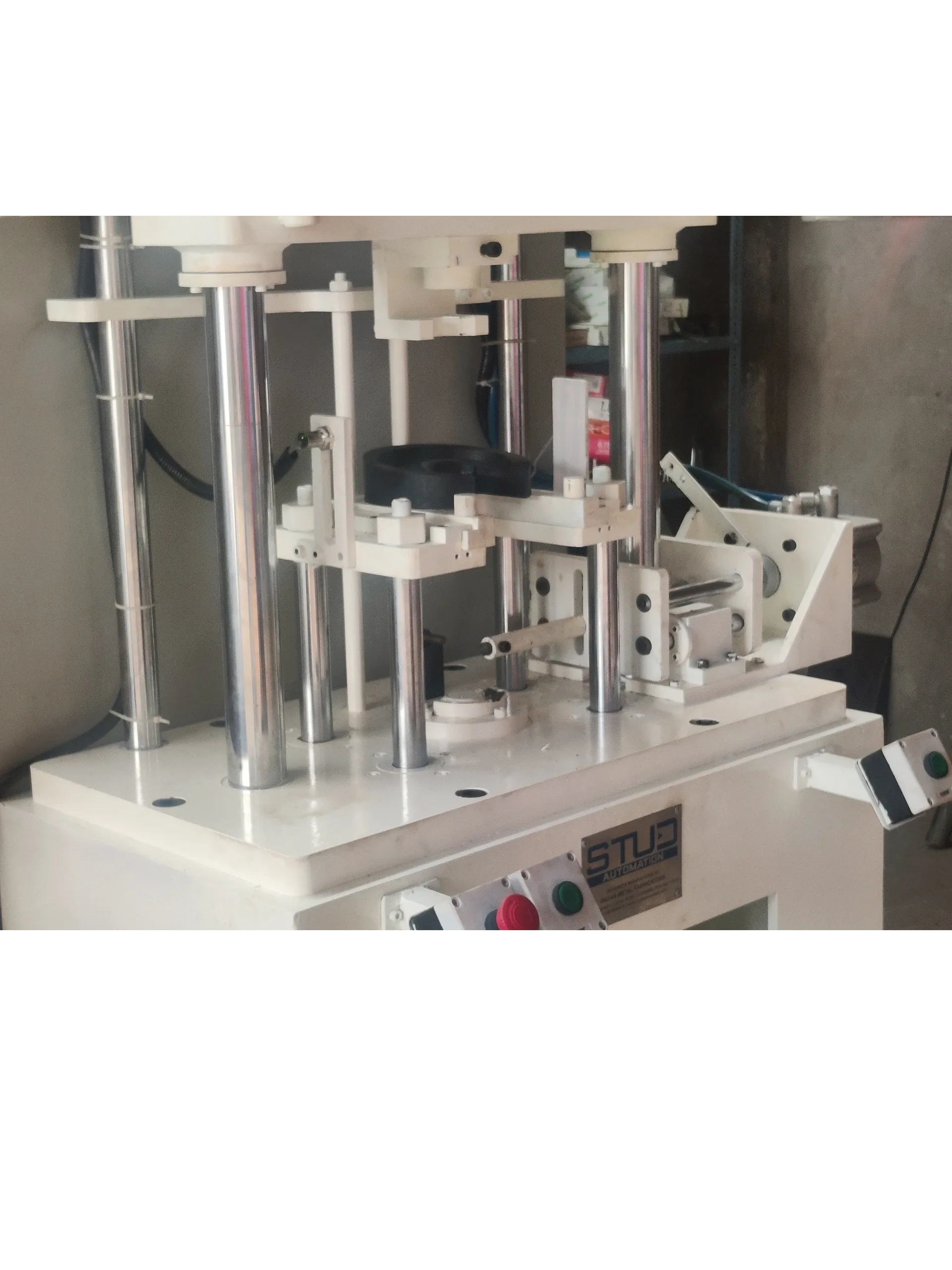STUD AUTOMATION - Press Machine Robot, Machine Tending Robot