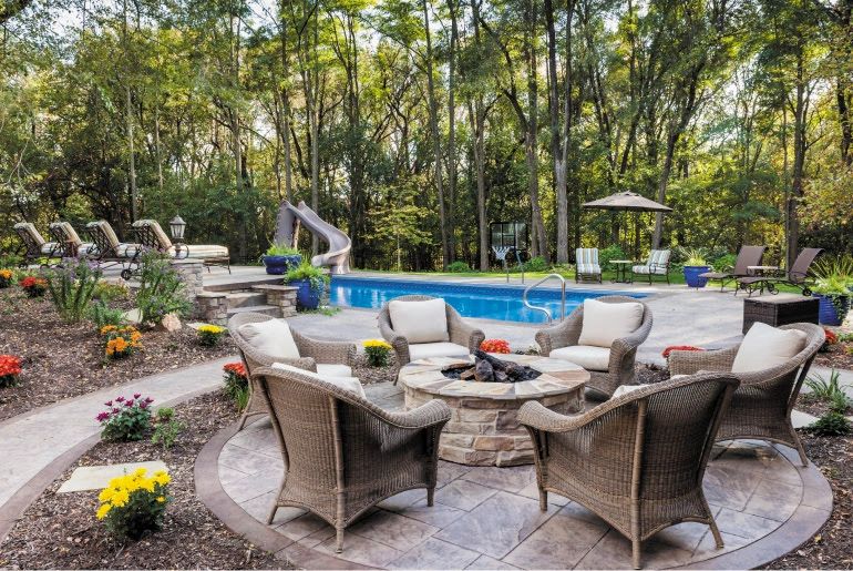 3 TIPS FOR CREATING A BACKYARD OASIS