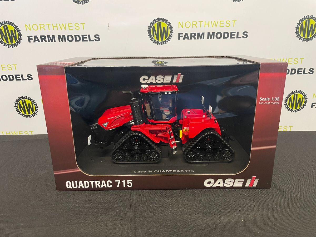 UNIVERSAL HOBBIES 6654 1:32 SCALE CASE IH QUADTRAC 715 TRACTOR
