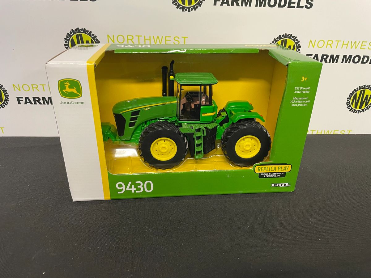 ERTL 45922 1:32 SCALE JOHN DEERE 9430 TRACTOR