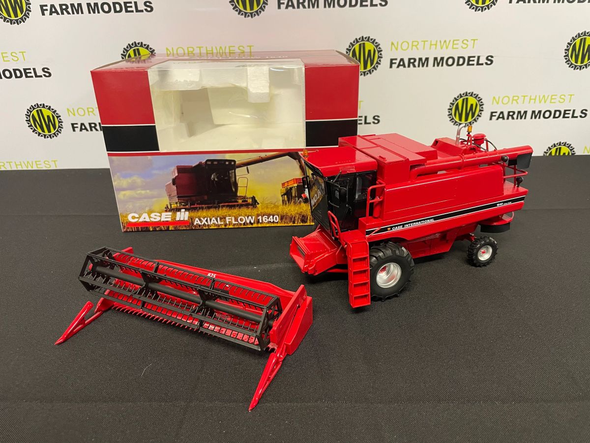 REPLICAGRI 113 1:32 SCALE INTERNATIONAL AXIAL FLOW 1640 COMBINE HARVESTER
