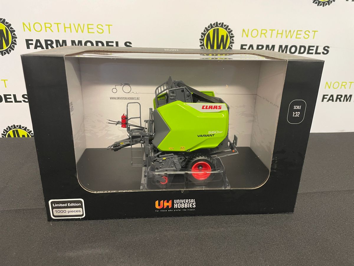 UNIVERSAL HOBBIES 6691 1:32 SCALE CLAAS VARIANT 560RF ROUND BALER