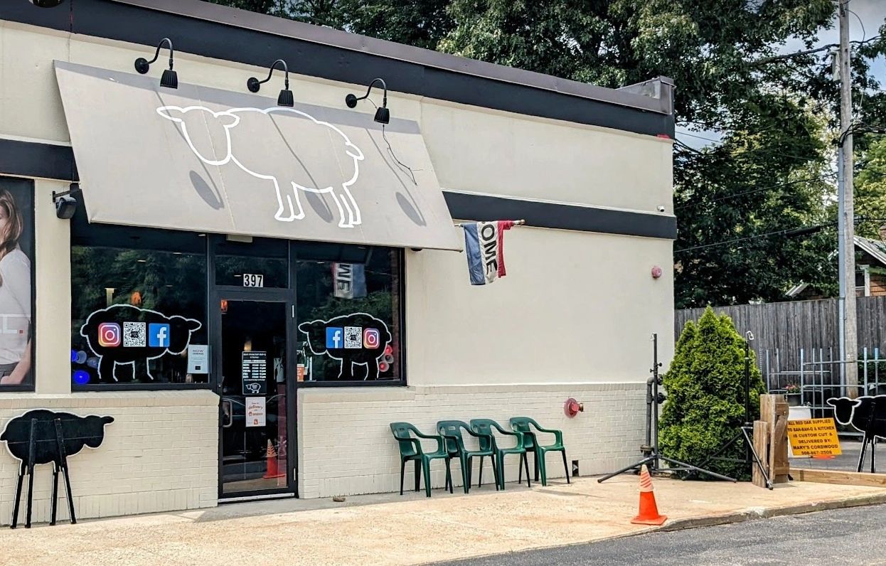 Black Sheep Bah-Bah-Q closes after struggle to stay afloat