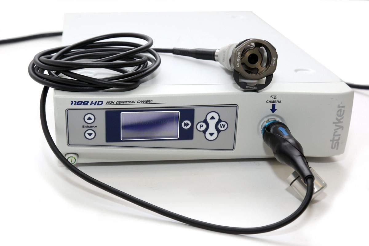 Stryker 1188-010-000 HD CCU + 1188-210-105 Camera Head and Coupler