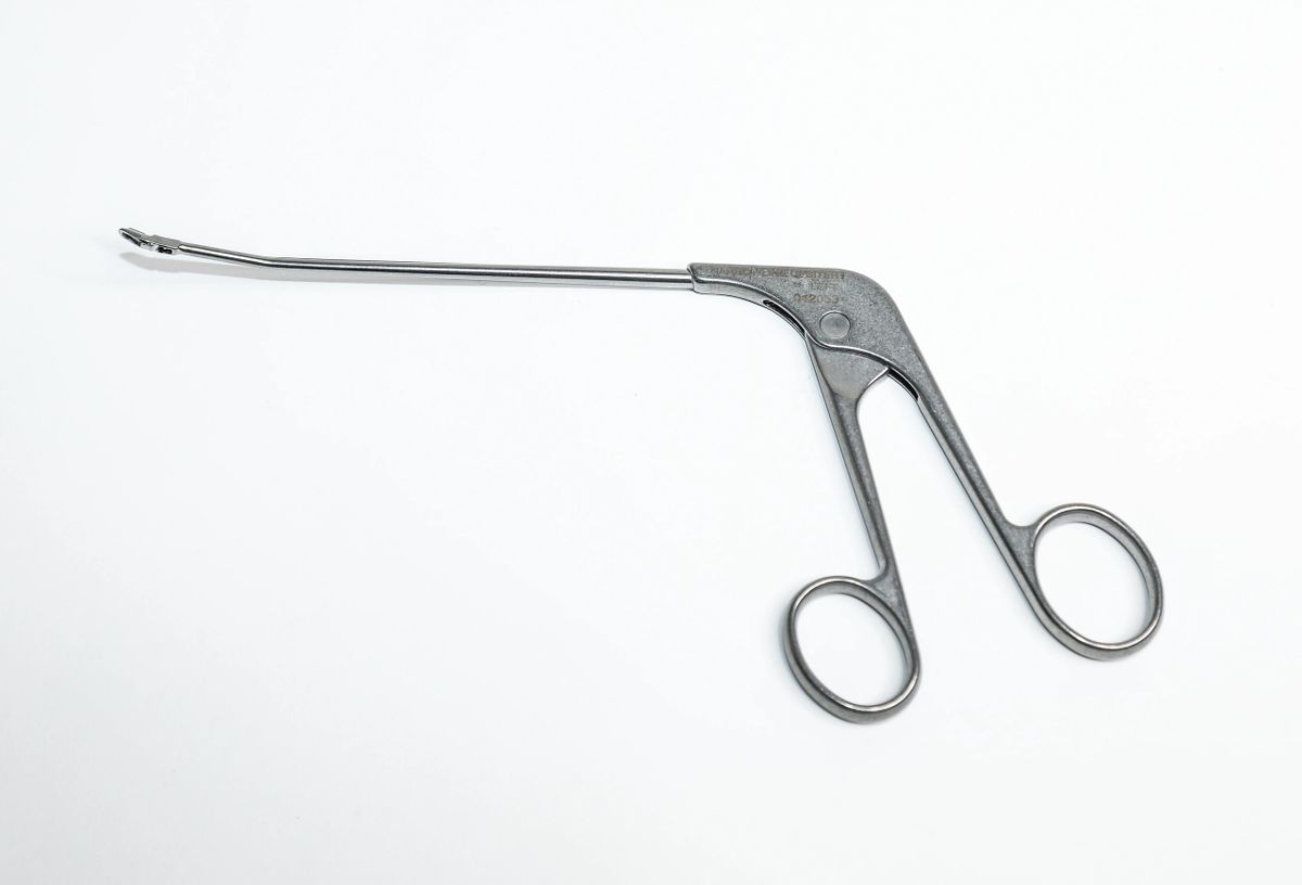 Acufex 012053 Basket Punch, Narrowline Upbiter, curved left, 1.9mm tip ...