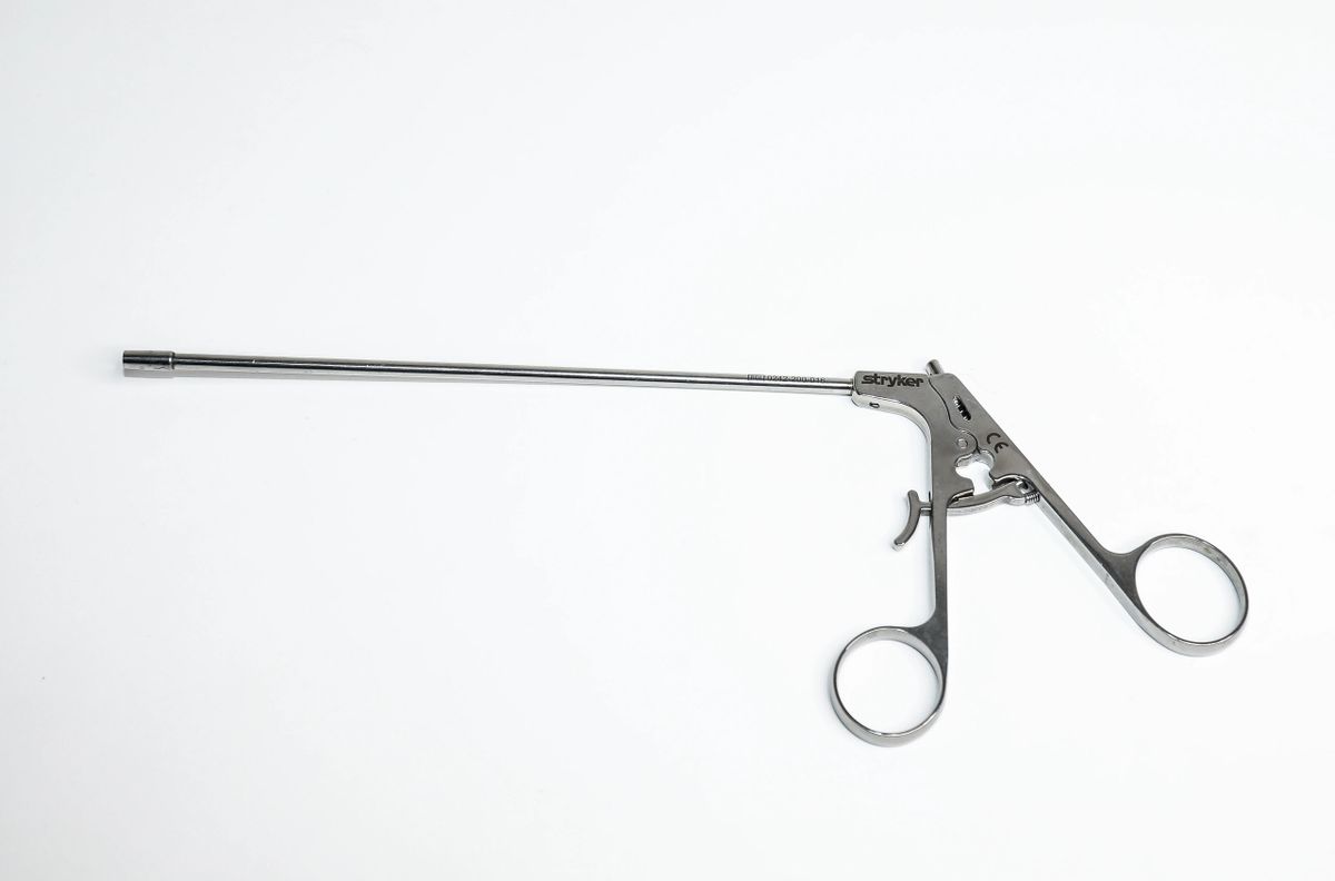 Stryker 0242-200-016 Suture Cutter 5mm, Straight