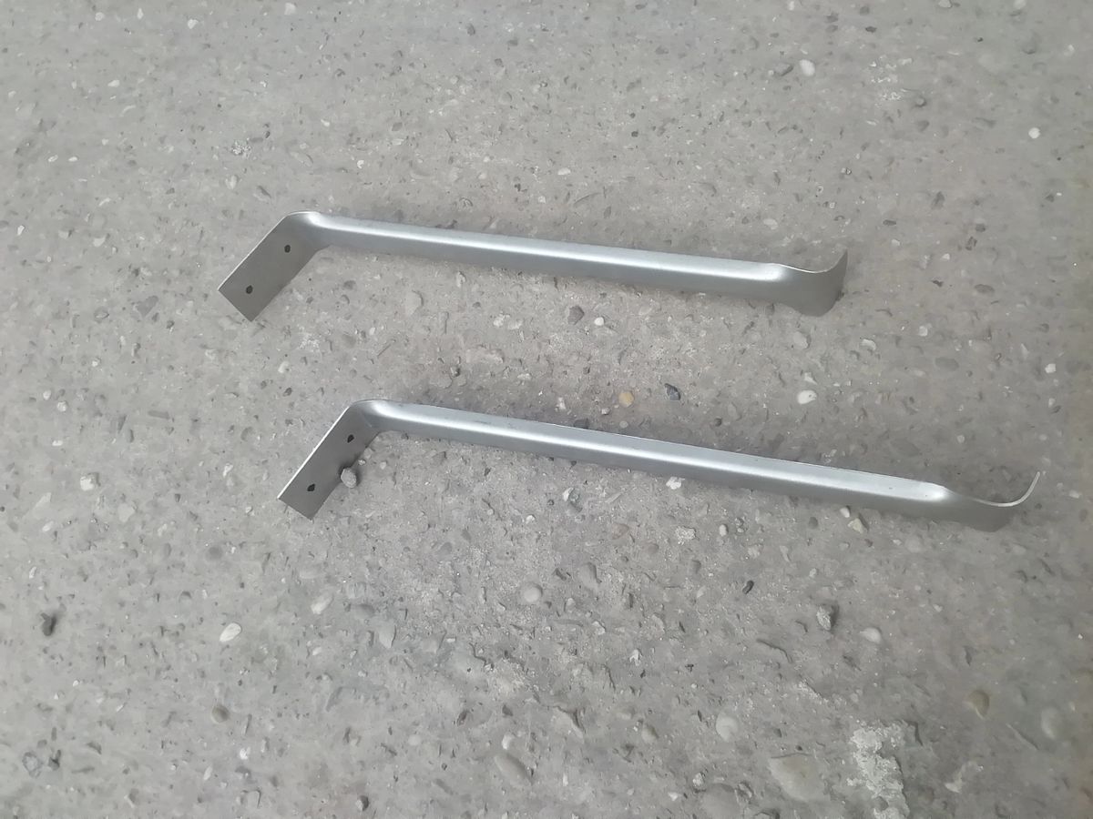 Fordson back panel braces