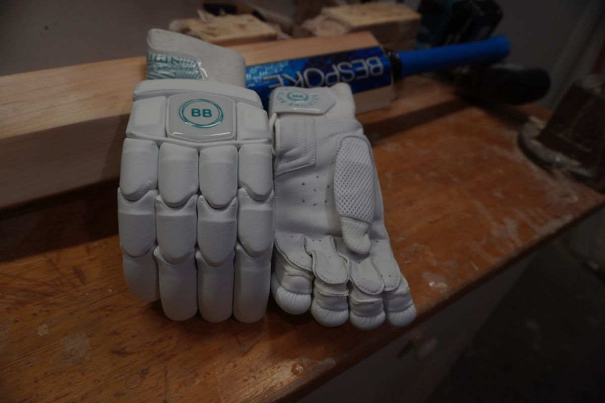 Reserve batting gloves