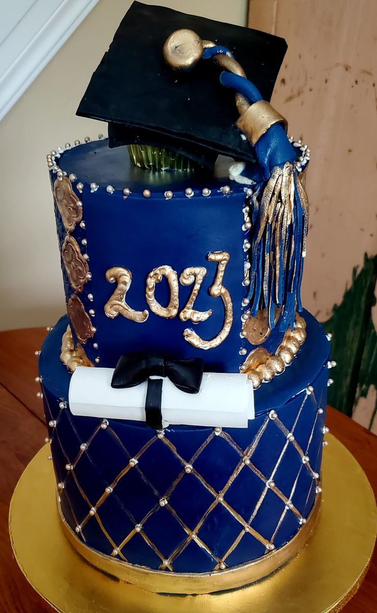 Custom Graduation Cake