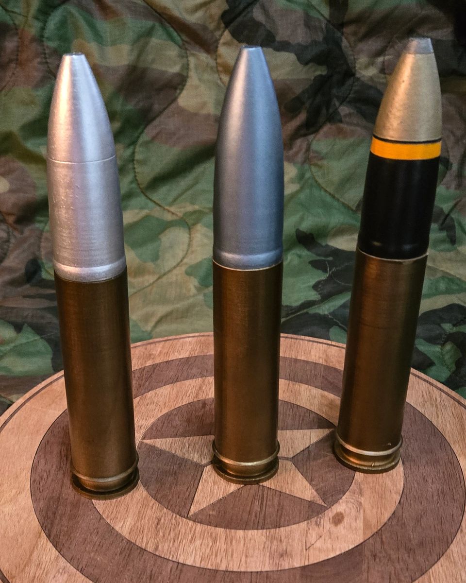 AH-64 30mm Cannon Round (Plastic Model)