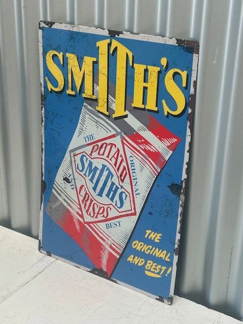 SMITHS CRISPS 600 MM X 400 MM METAL SIGN