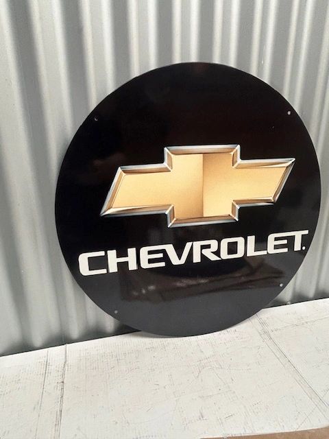 CHEVROLET BOWTIE GOLD 560 MM DIAMETER ROUND SIGN