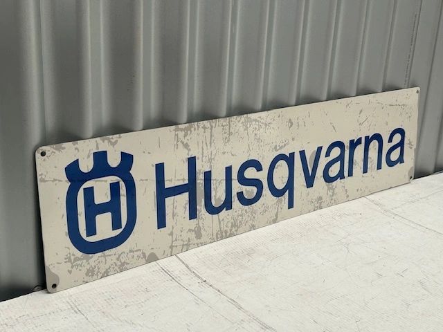 HUSQVARNA 800 MM X 200 MM METAL SIGN