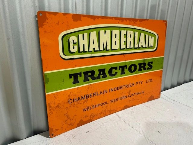 CHAMBERLAIN TRACTORS 600 MM X 400 MM METAL SIGN