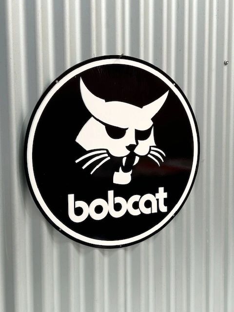 BOBCAT EQUIPMENT 560 MM ROUND HEAVY DUTY METAL SIGN