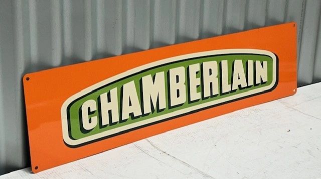 CHAMBERLAIN TRACTORS 800 MM X 200 MM HEAVY DUTY METAL SIGN MADE IN ...