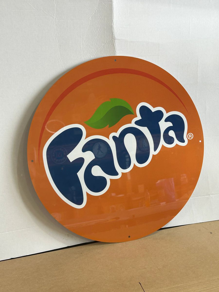 FANTA 560 MM DIAMETER ROUND METAL SIGN