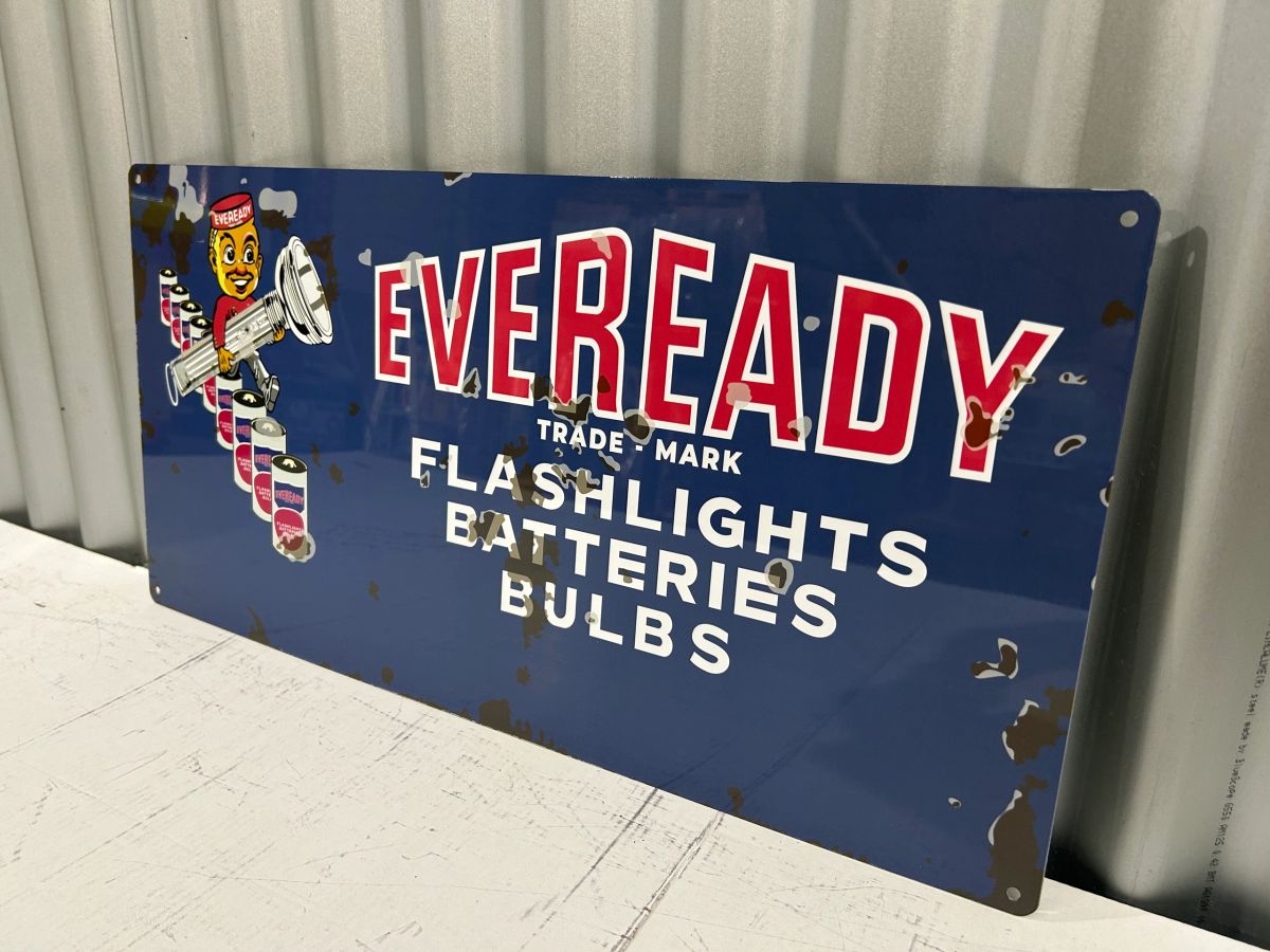 EVEREADY BATTERIES 600 MM X 300 MM METAL SIGN