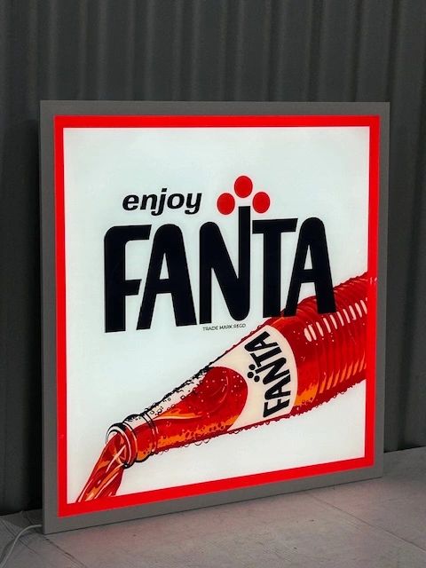 FANTA 600 MM X 600 MM LED LIGHT 1 METRE LEAD 240 VOLT