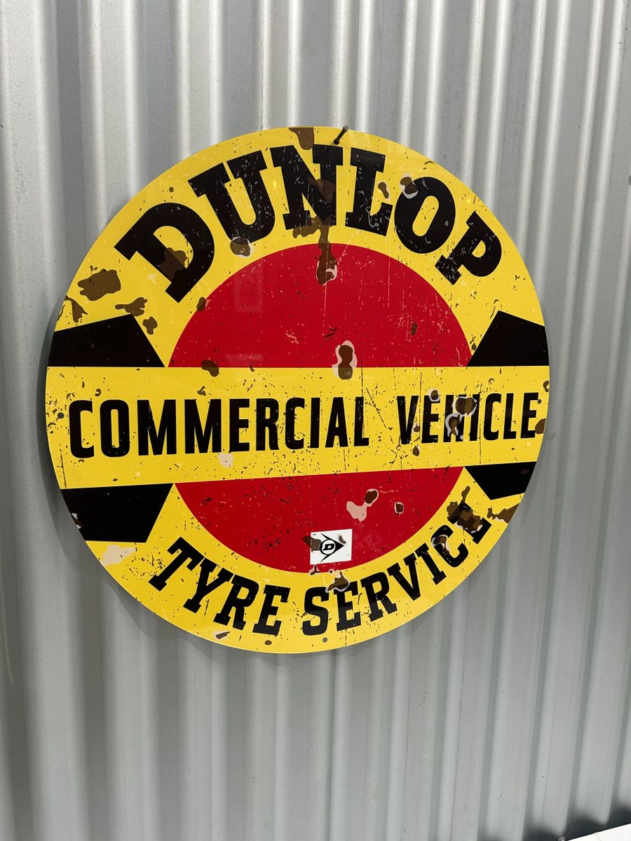 DUNLOP TYRES 560 MM ROUND METAL SIGN
