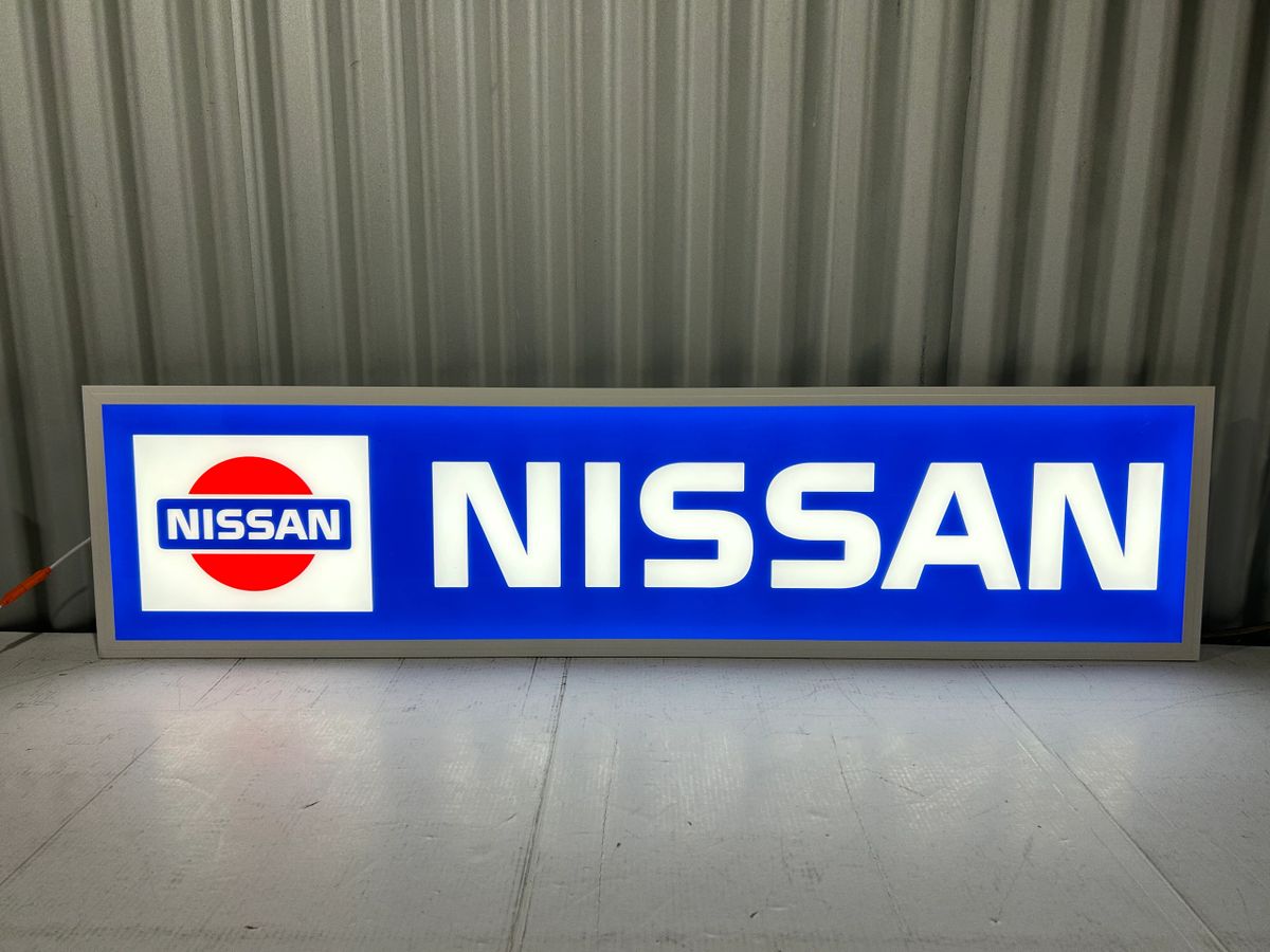 NISSAN LED WALL HANGING LIGHT 1200 MM X 300 MM 240 VOLT