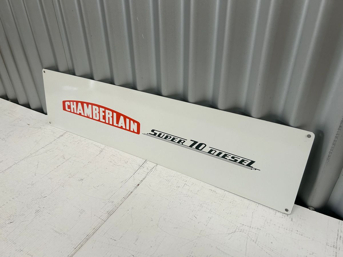 CHAMBERLAIN TRACTORS 800 X 200 MM METAL SIGN