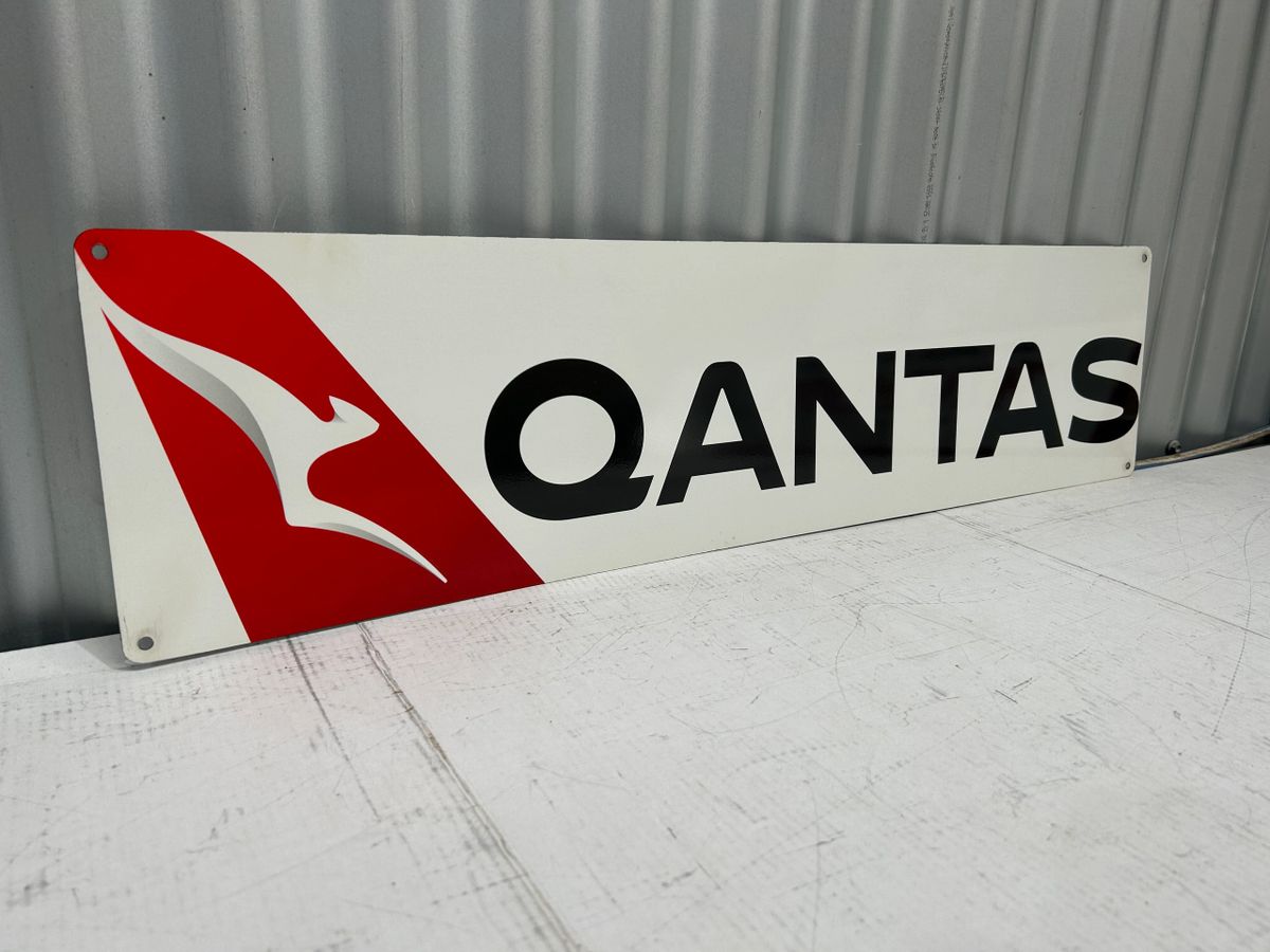 QANTAS 800 X 200 MM METAL SIGN