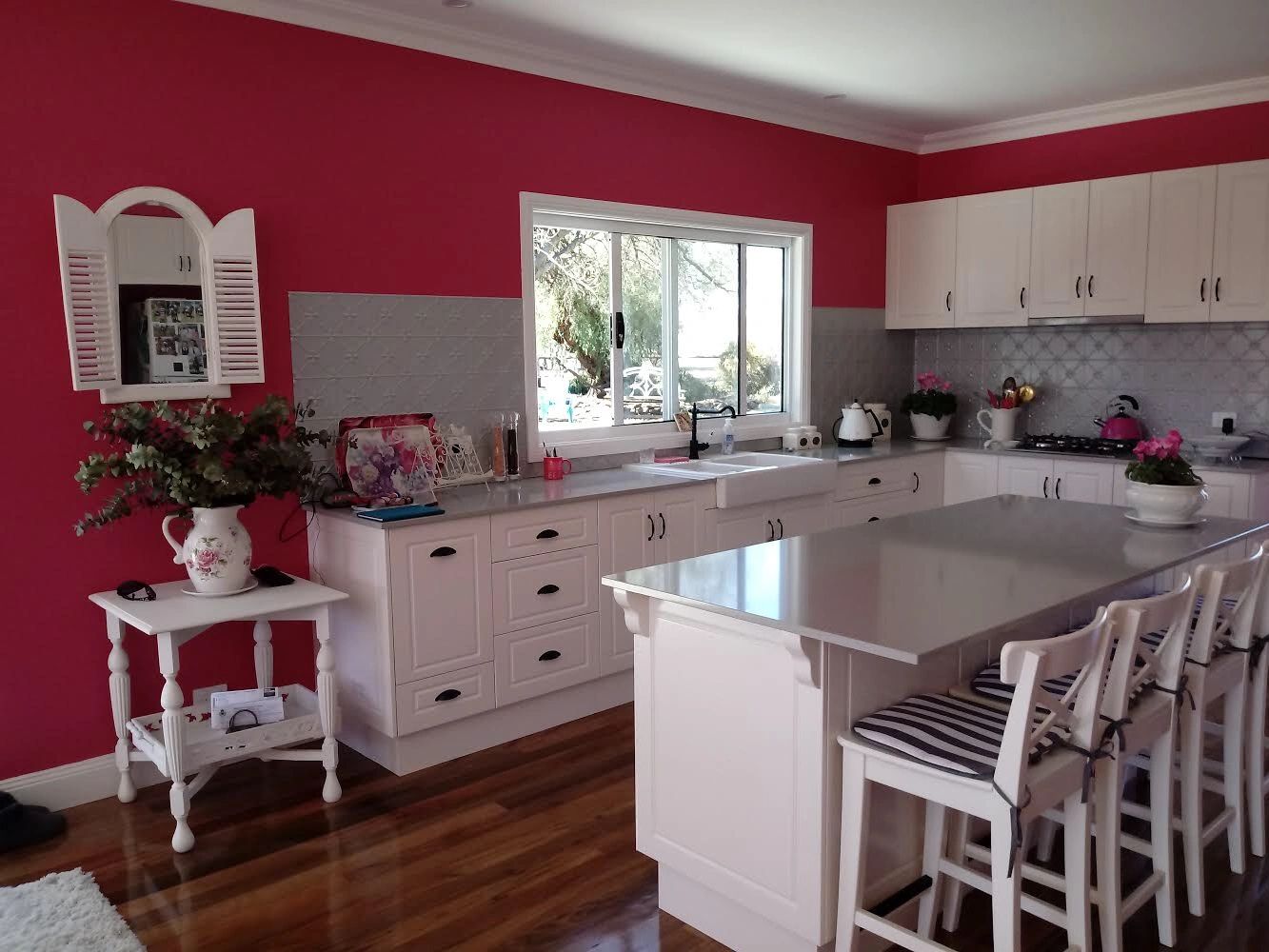 K n J Kitchens