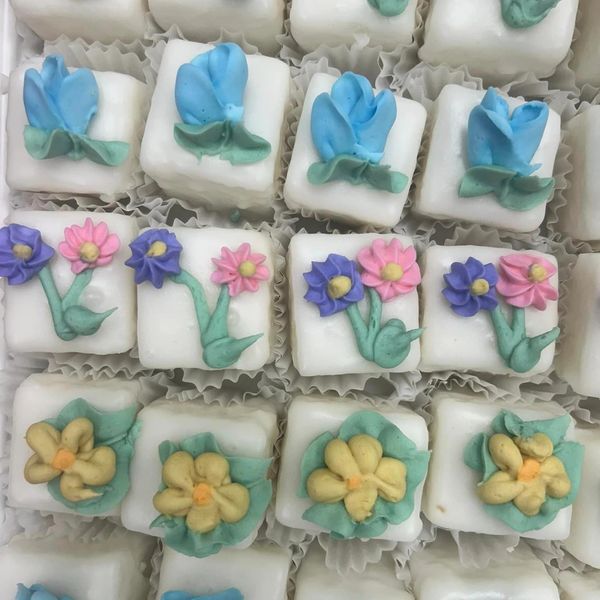 Creative Cakes Bistro