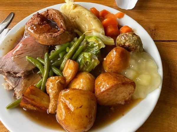 Delicious Sunday Carvery at The Four Crossroads Inn