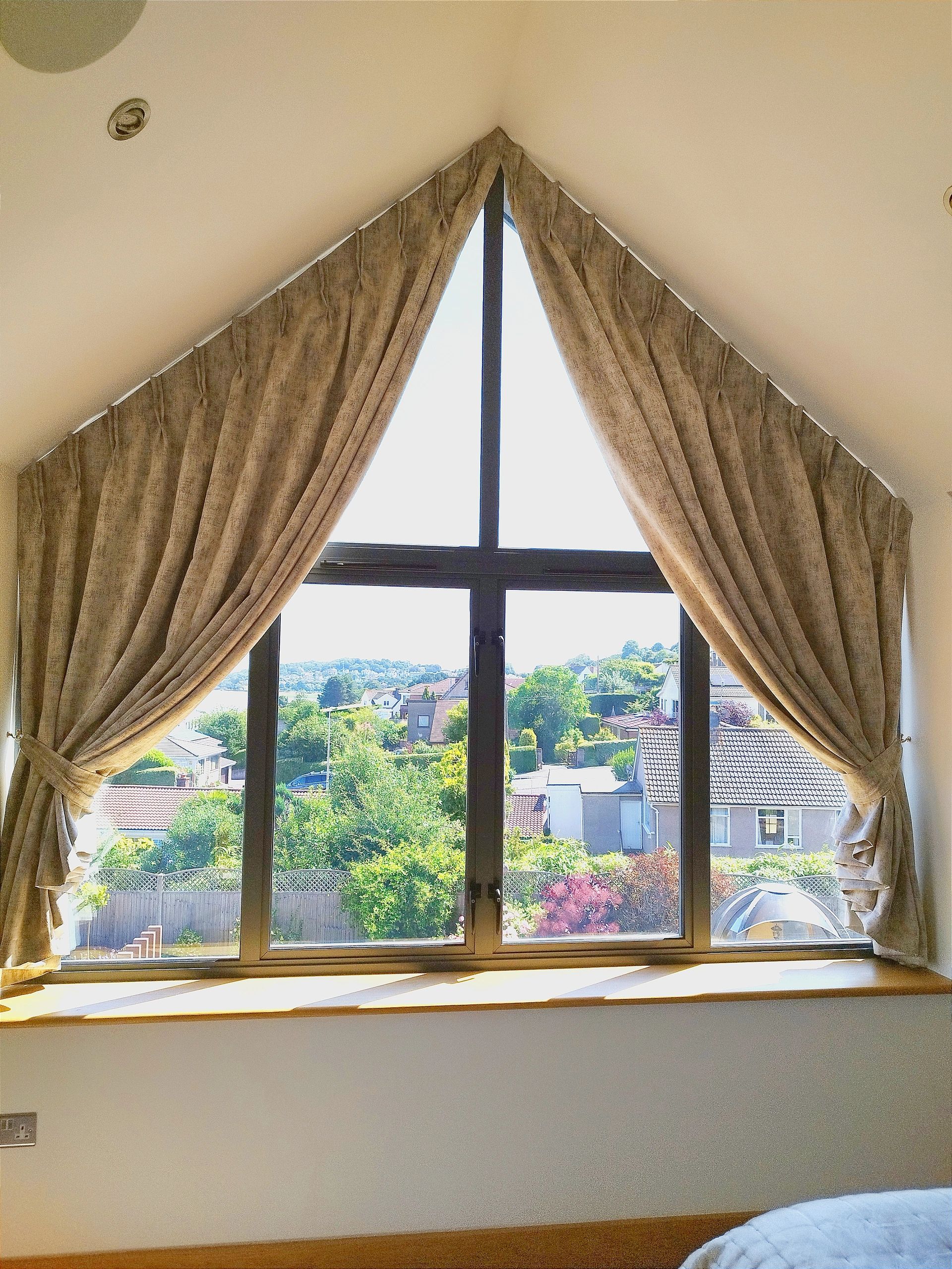 Bristol Curtain Maker - Made to Measure - Alveston, Bristol, England