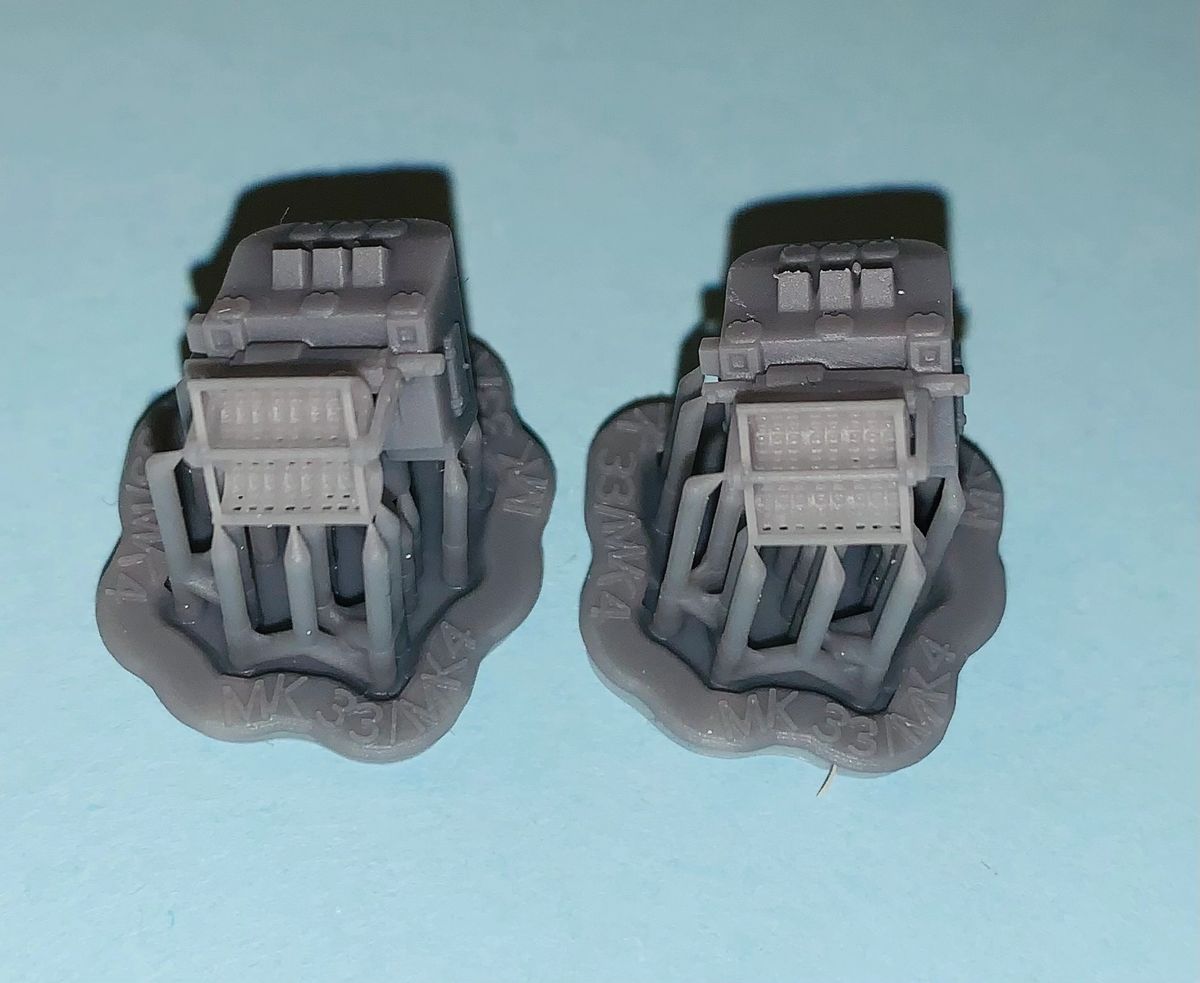 1/350 USN MK33 Gun Director with MK4 radar